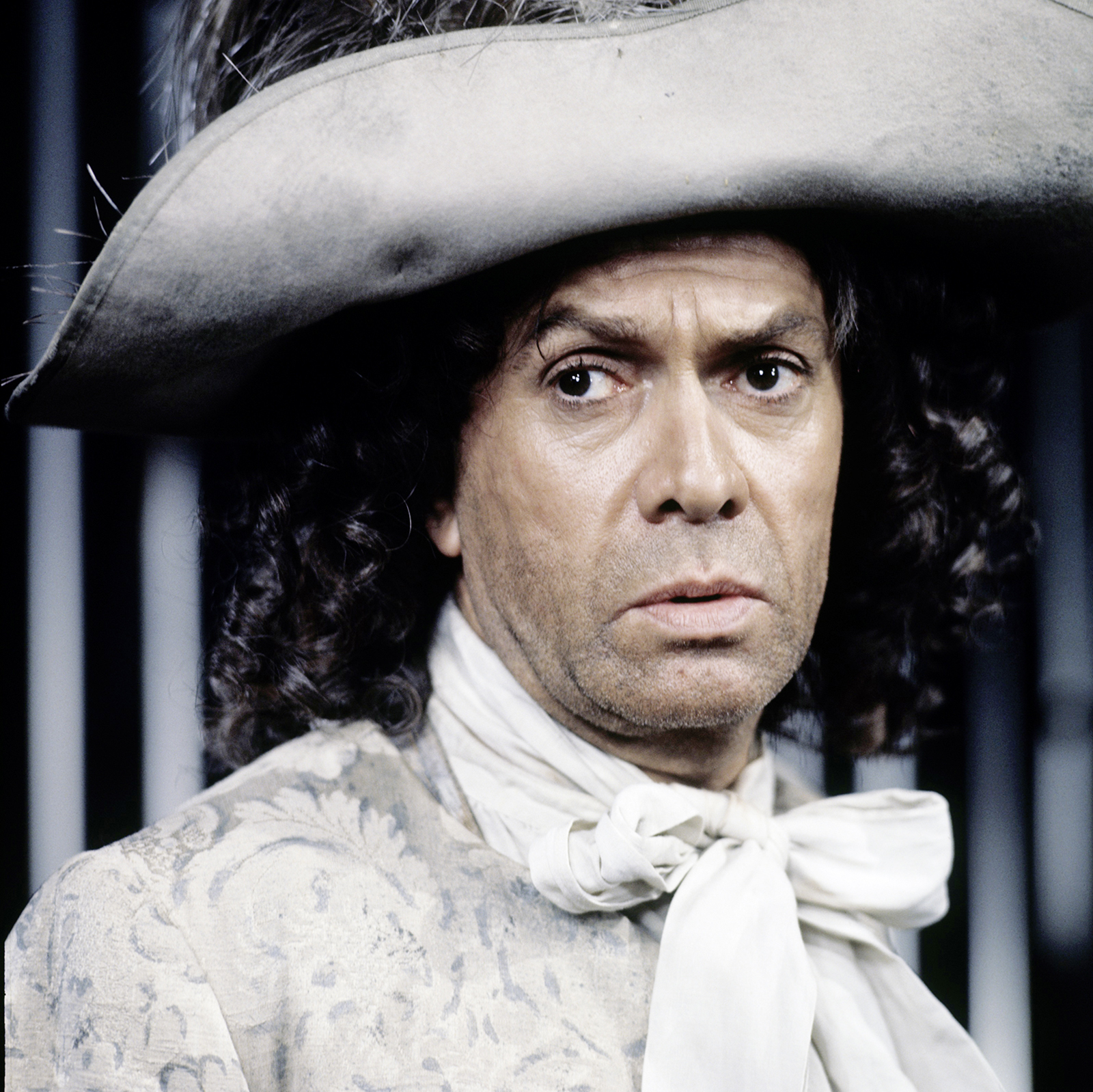 Robert Hirsch, historique histrion