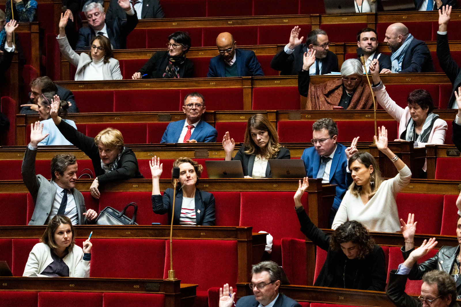 Le droit à l'IVG (presque) dans la Constitution - POLITIS