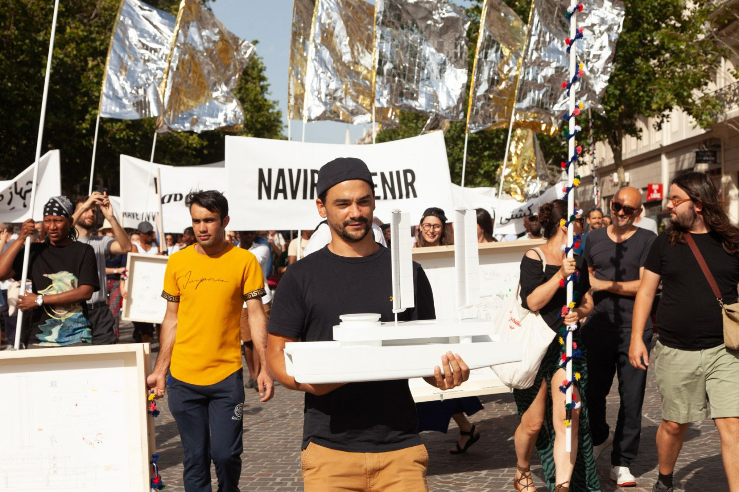 Réfugiés : soutien à l’association Navire Avenir - POLITIS