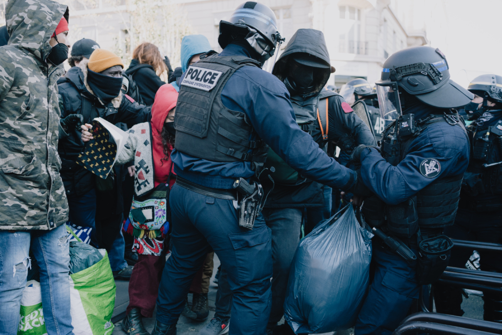 Mineurs non accompagnés des Jeunes de Belleville : la répression ...