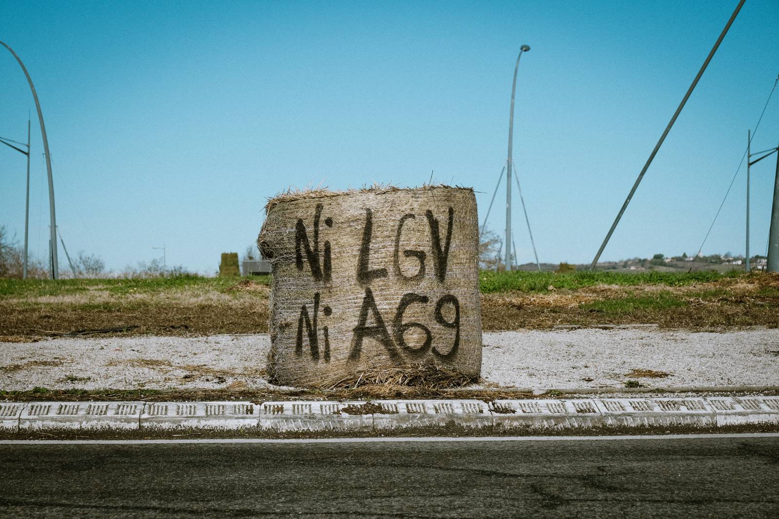 LGV Bordeaux-Toulouse : main basse sur les terres agricoles - POLITIS