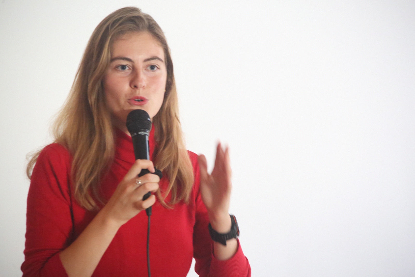 Emma Fourreau : à boulets rouges sur le Canon français - POLITIS